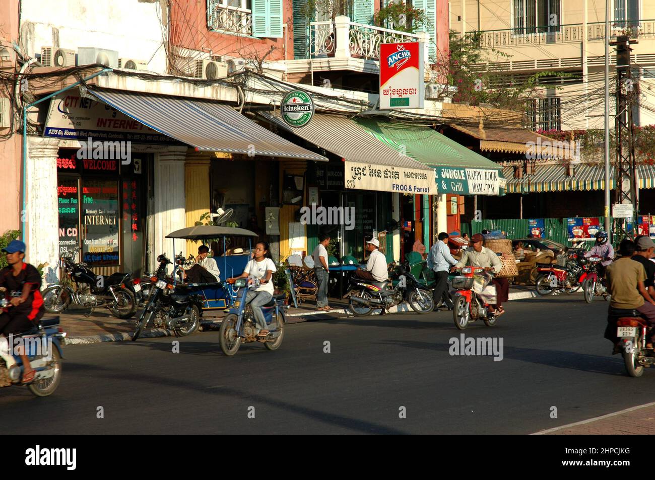 Preah Sisowath Quay, Phnom Penh, kingdom of Cambodia, Southeast Asia ...