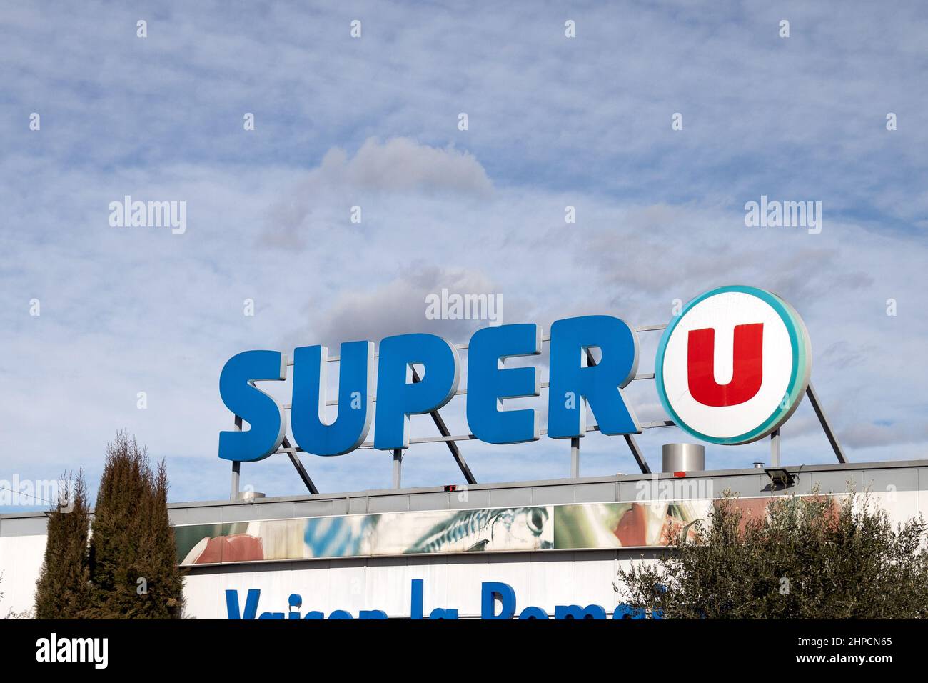 super u store sign Stock Photo - Alamy