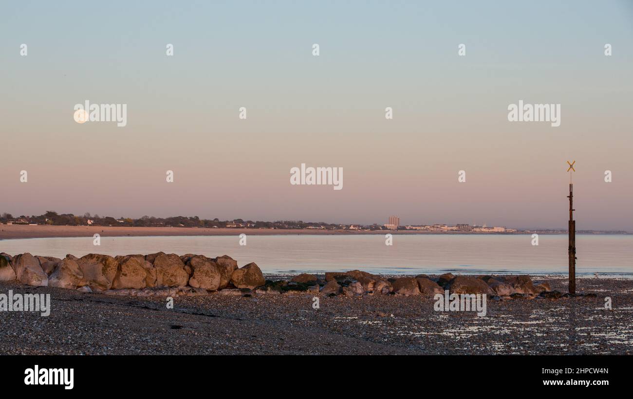 Pagham sunset hi-res stock photography and images - Alamy