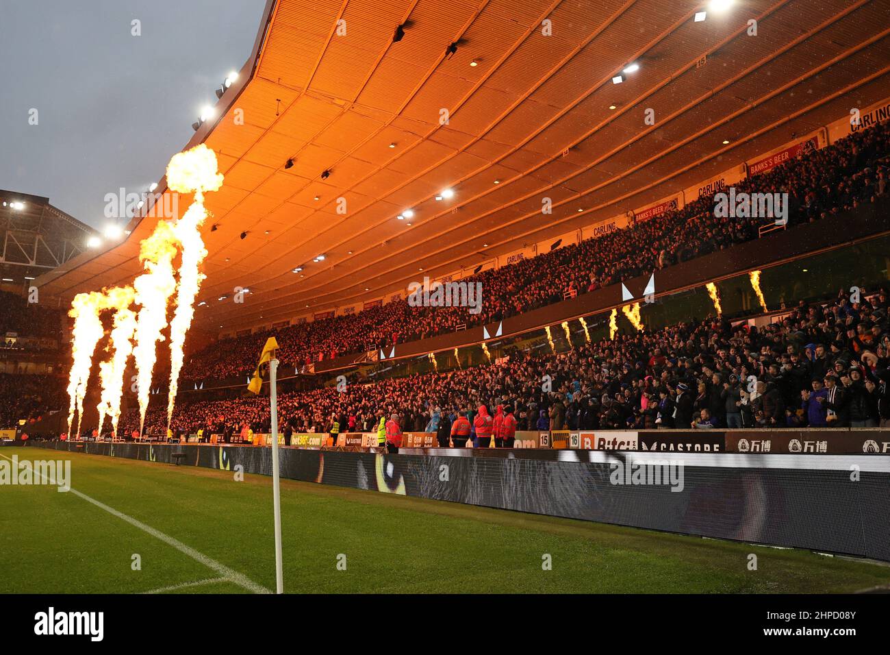 Molineux stadium fire hi-res stock photography and images - Alamy
