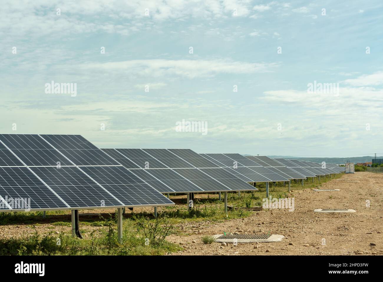 Solar electrical generating plant hi-res stock photography and images ...