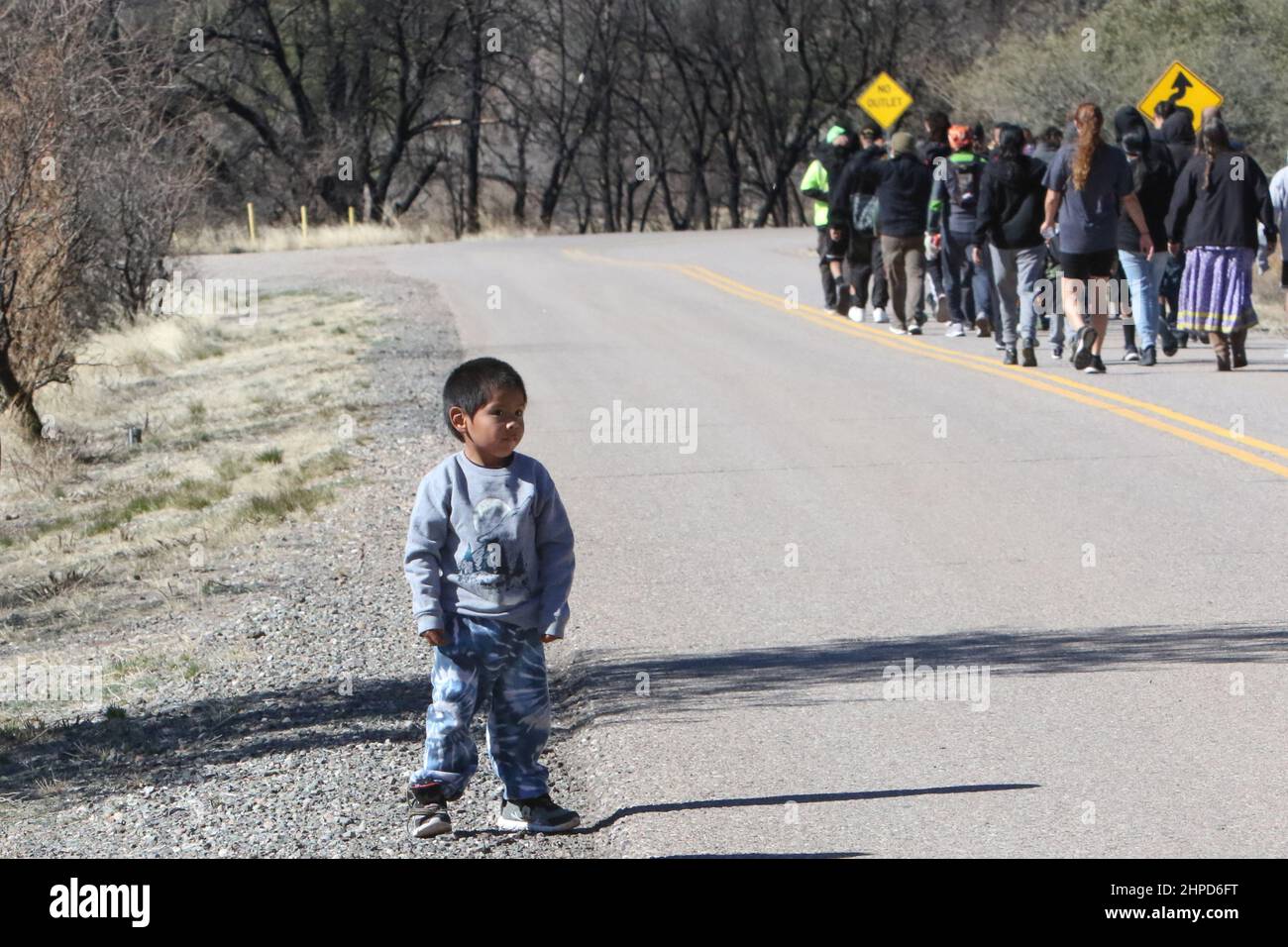 Apache child hi-res stock photography and images - Alamy