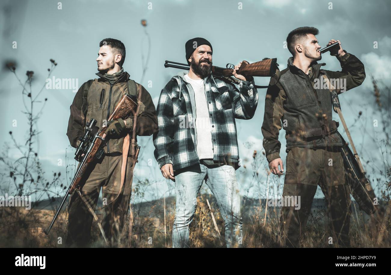 Hunter with shotgun gun on hunt. Hunting in Russia Stock Photo - Alamy