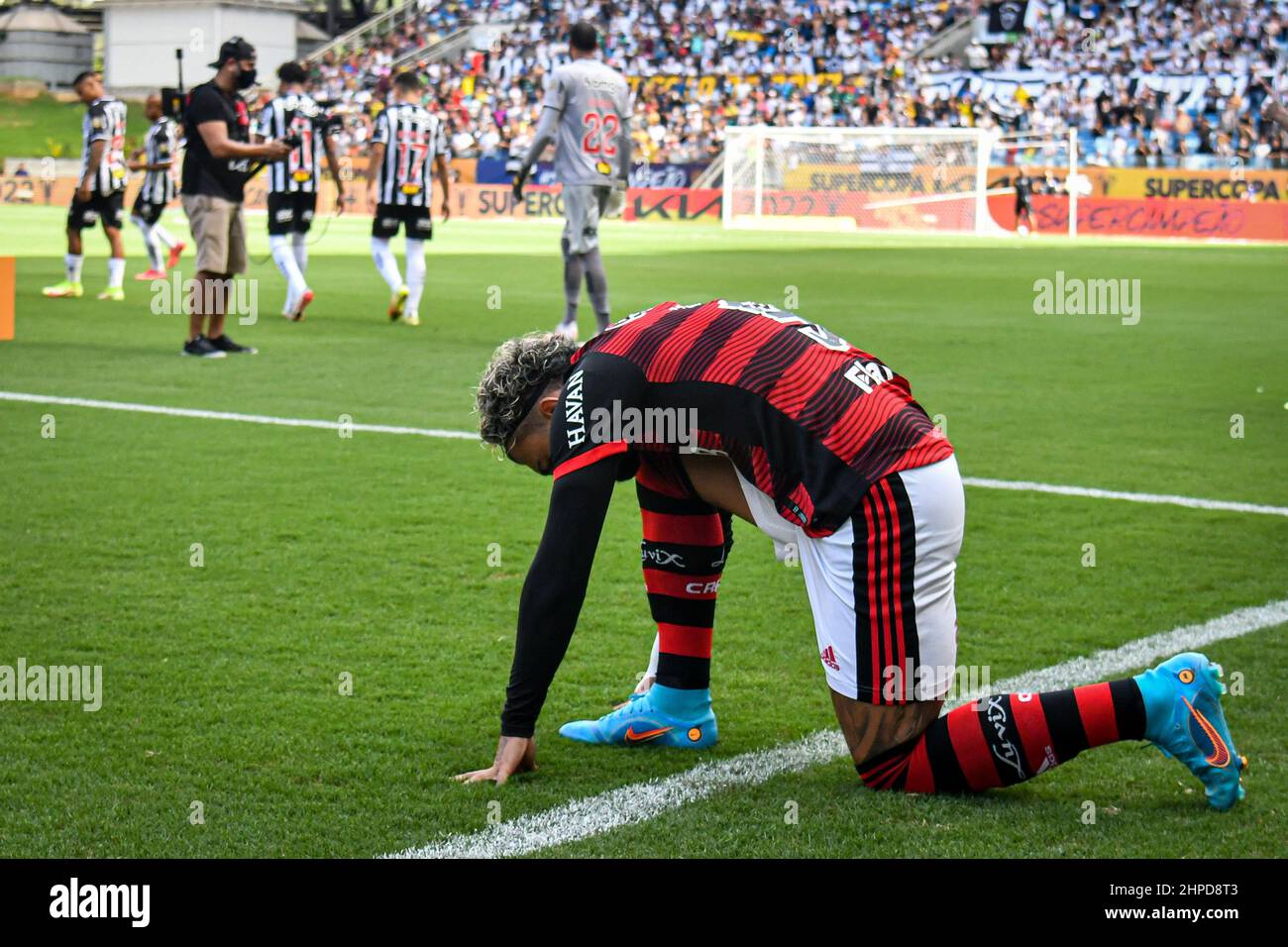 CUIABÁ, MT - 26.04.2016: SUPERCOPA ATLETICO MG X FLAMENGO - During Atletico MG x Flamengo, a ...