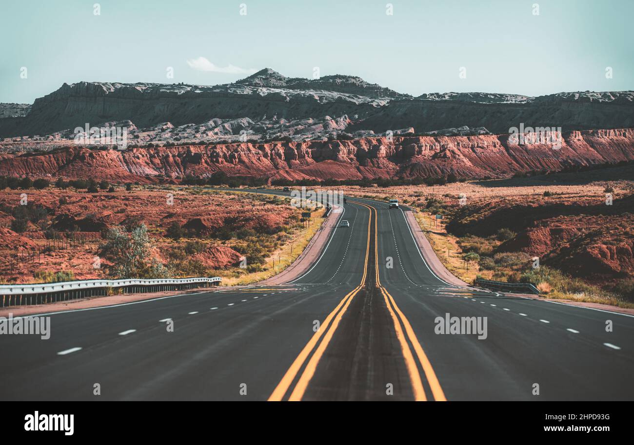 Asphalt road. Scenic highway in Arizona-Utah, America Stock Photo - Alamy