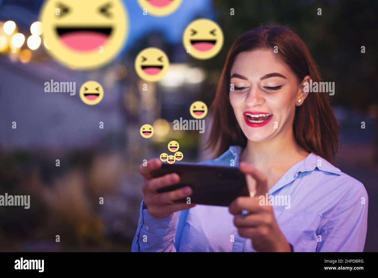 Emoticon smartphone hi-res stock photography and images - Alamy