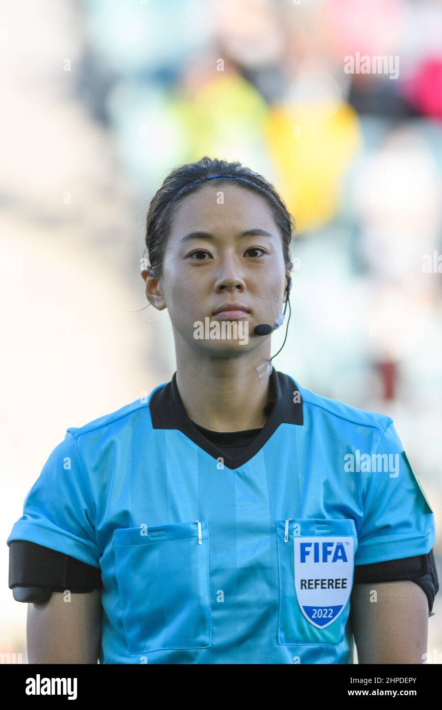 Kvindelandshold hi-res stock photography and images - Alamy