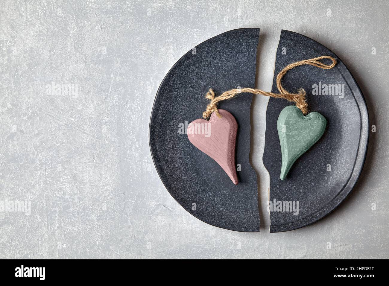 Broken plate hi-res stock photography and images - Alamy