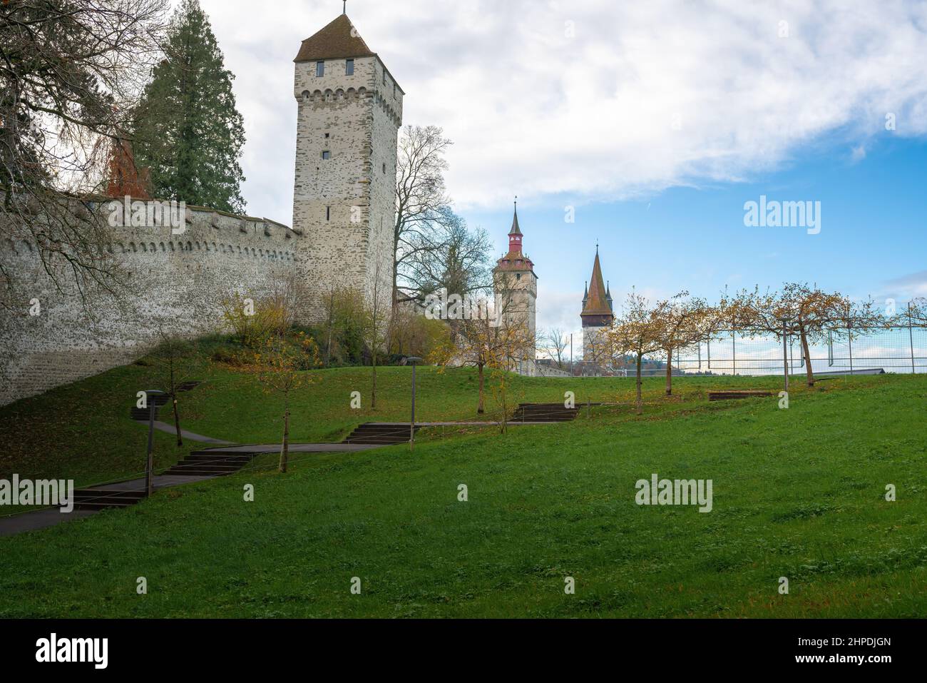 Luzern Musegg Wall (Museggmauer) and Zyt Tower (Zytturm) - Lucerne ...