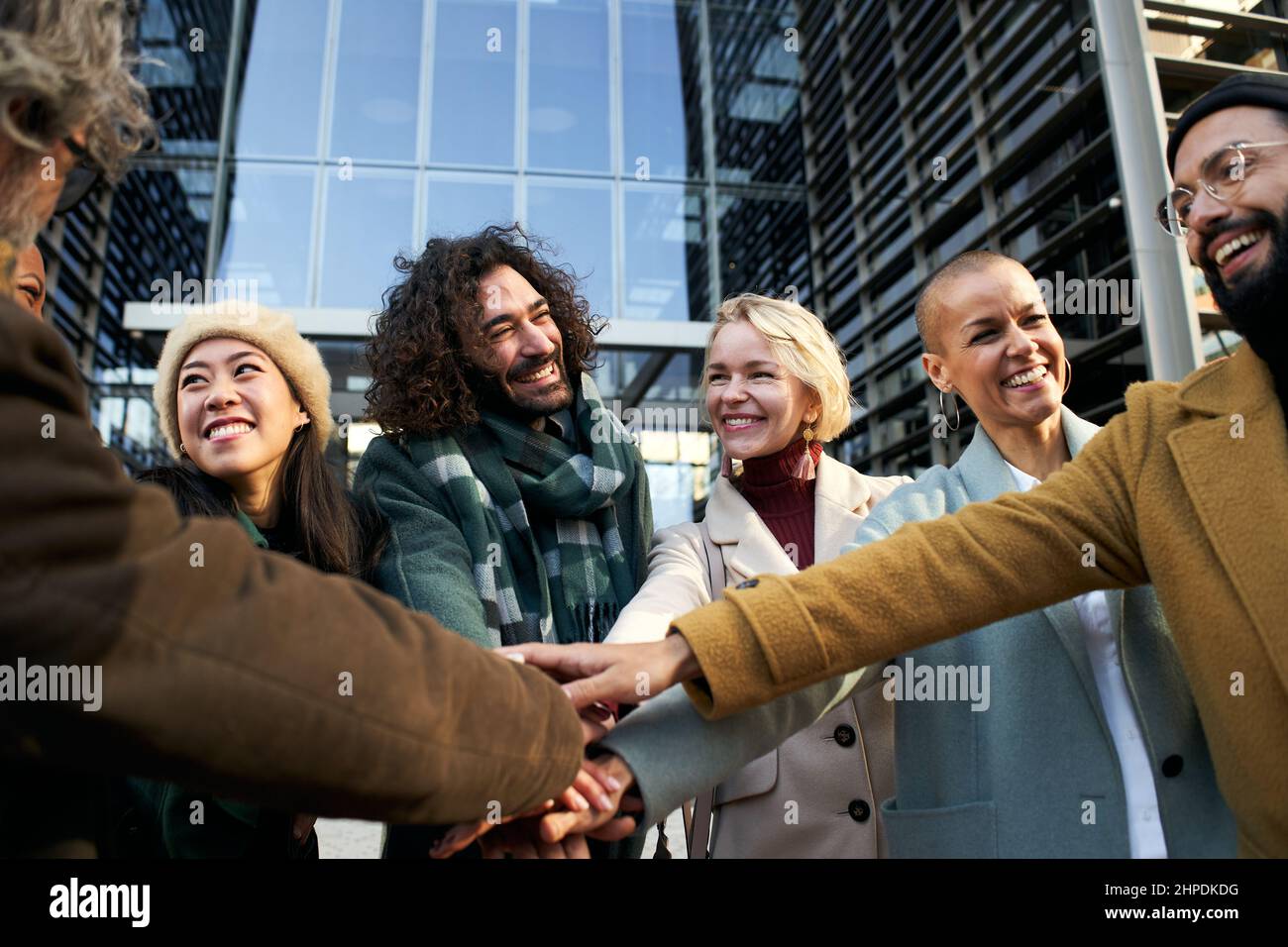 Teamwork friends unity collaboration hi-res stock photography and images - Alamy