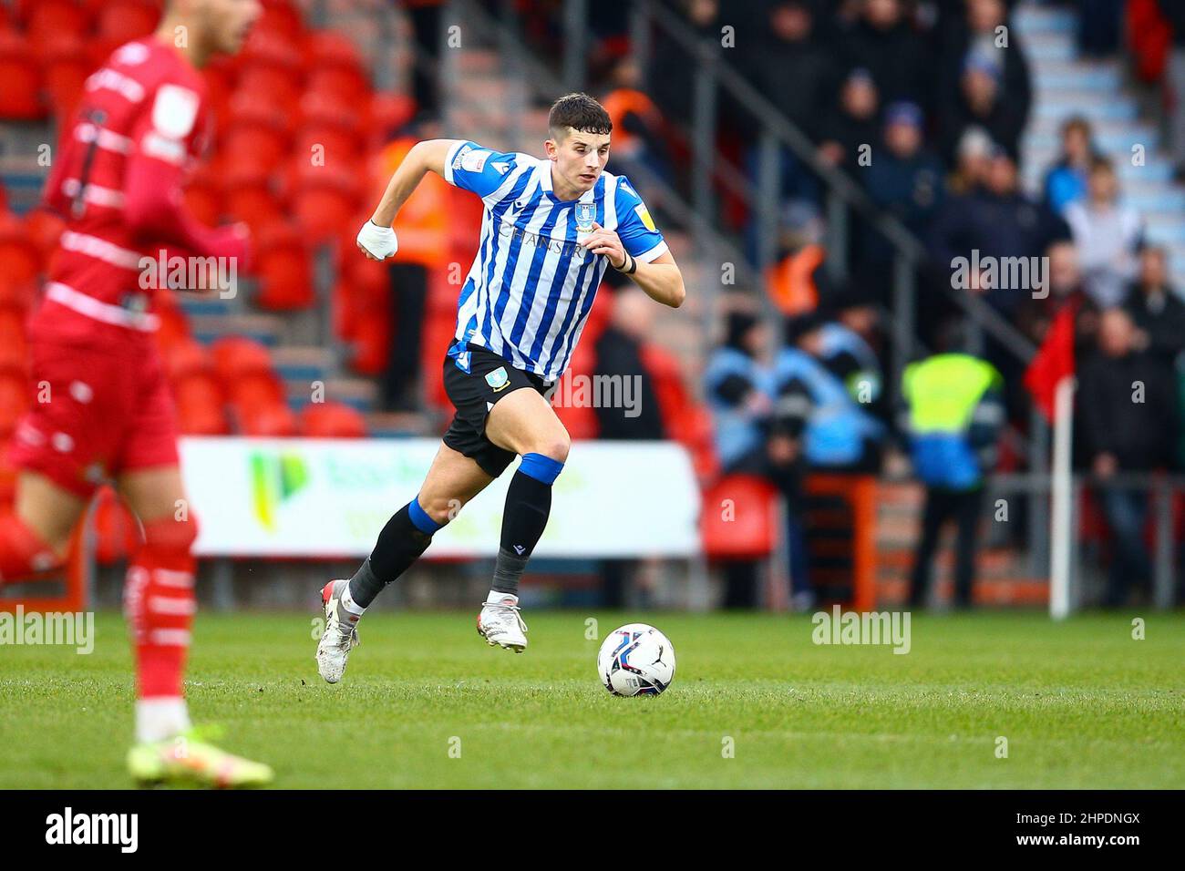 Eco-Power Stadium Doncaster, England - 19th February 2022 Jordan Storey ...