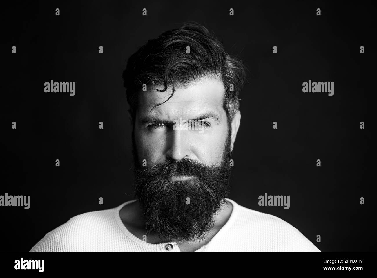 Successful middle eastern business man. Portrait of thinking man ...