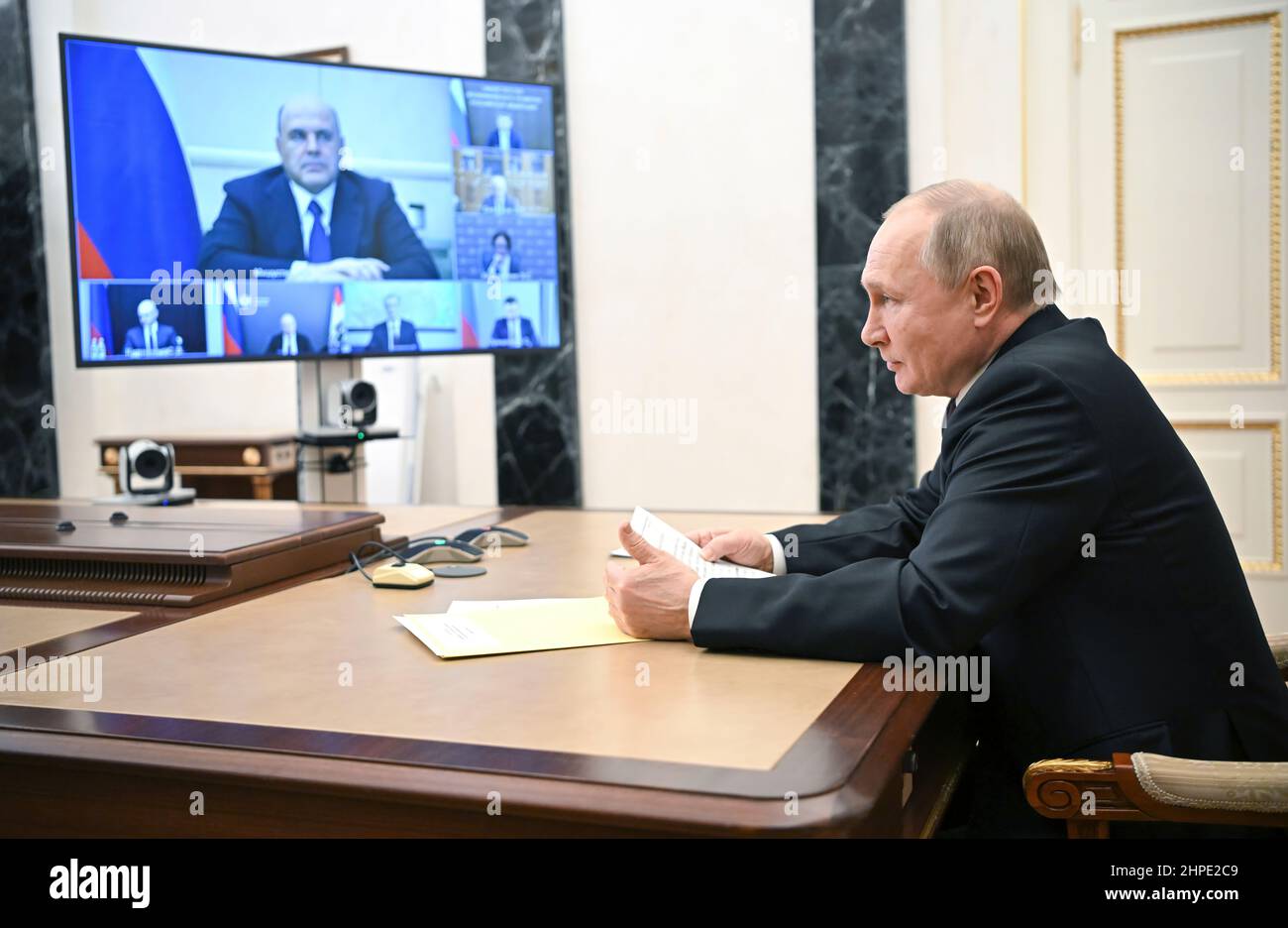 Russian President Vladimir Putin holds meeting with permanent members ...