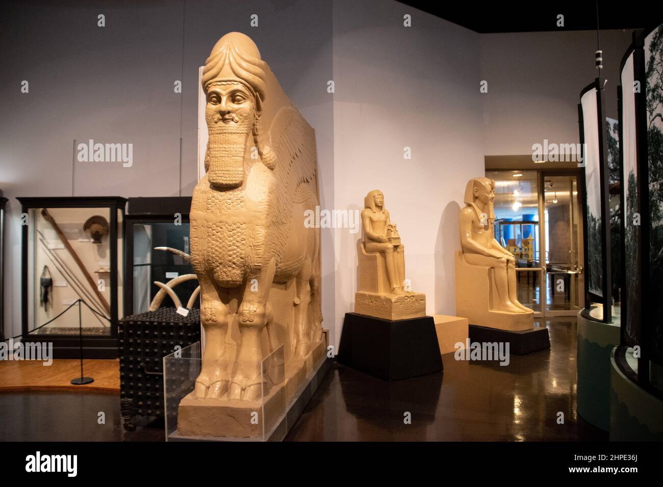 Ancient mesopotamian artifacts hi-res stock photography and images - Alamy