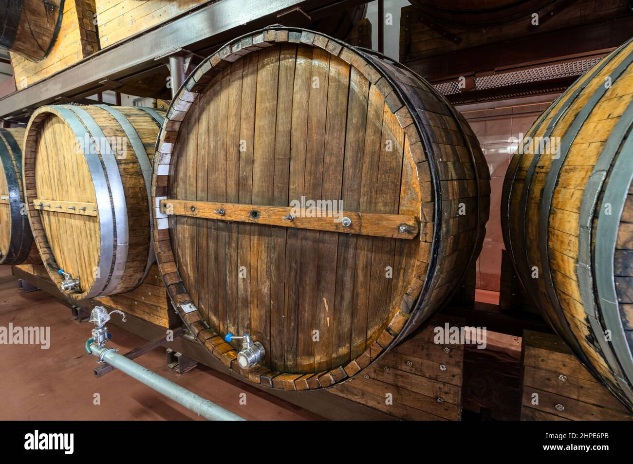 Huge racks hi-res stock photography and images - Alamy