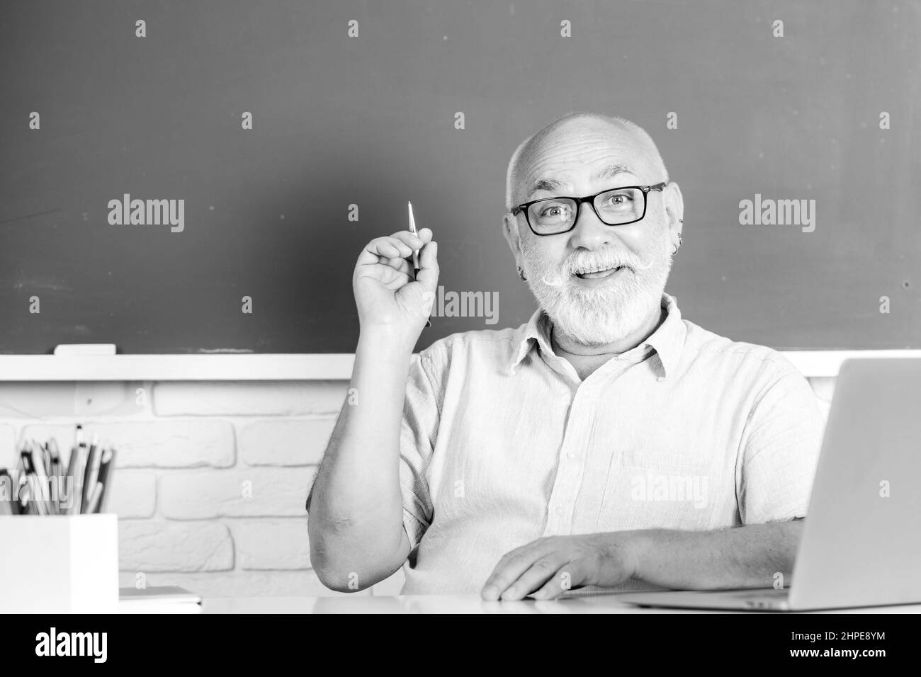 Working faculty hi-res stock photography and images - Alamy