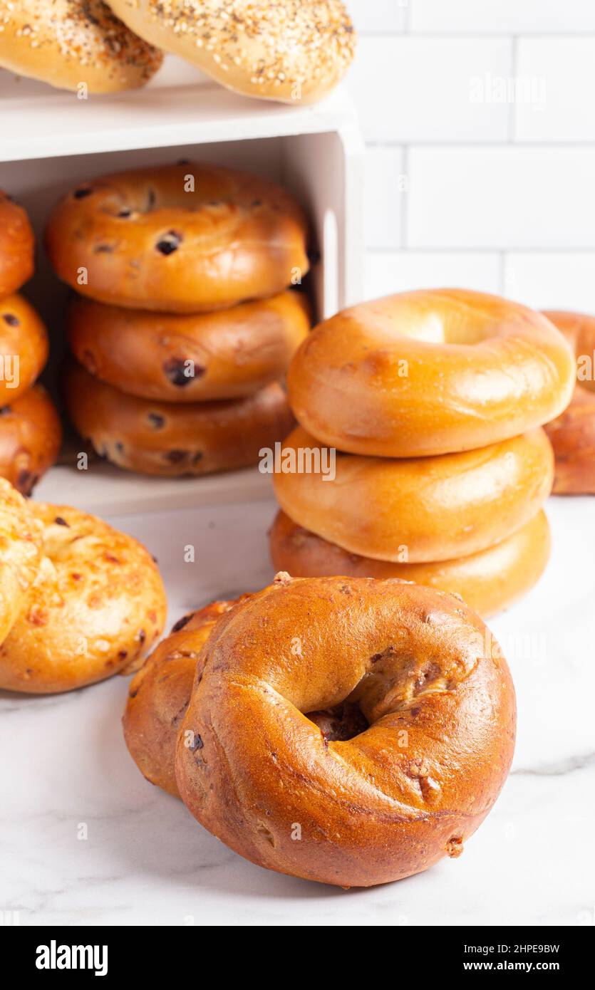 Bagel selection counter hi-res stock photography and images - Alamy