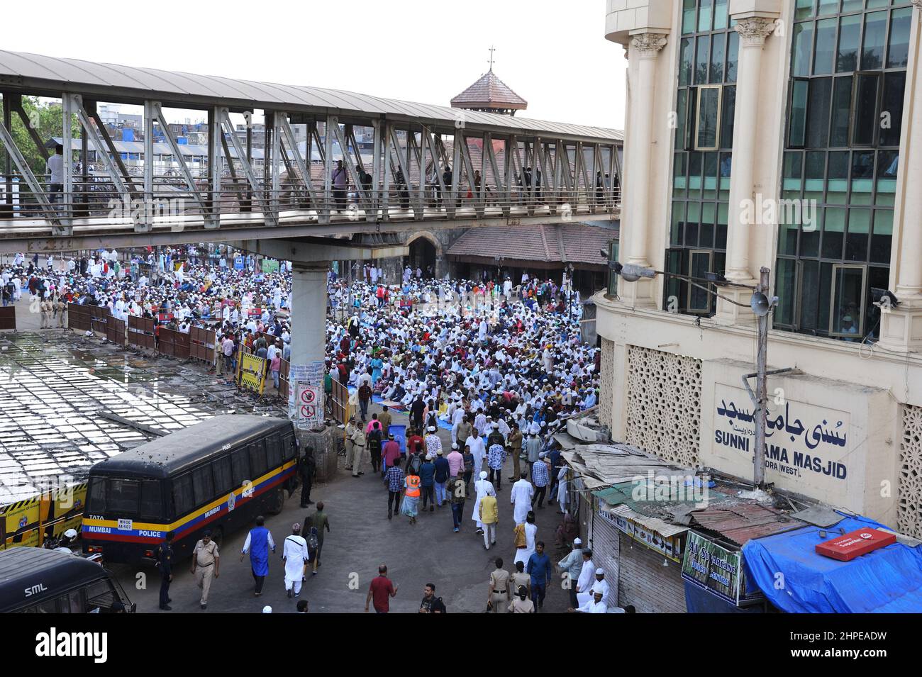 Mumbai Bandra Maharashtra India April 2019 : Festival of Indian Muslims ...