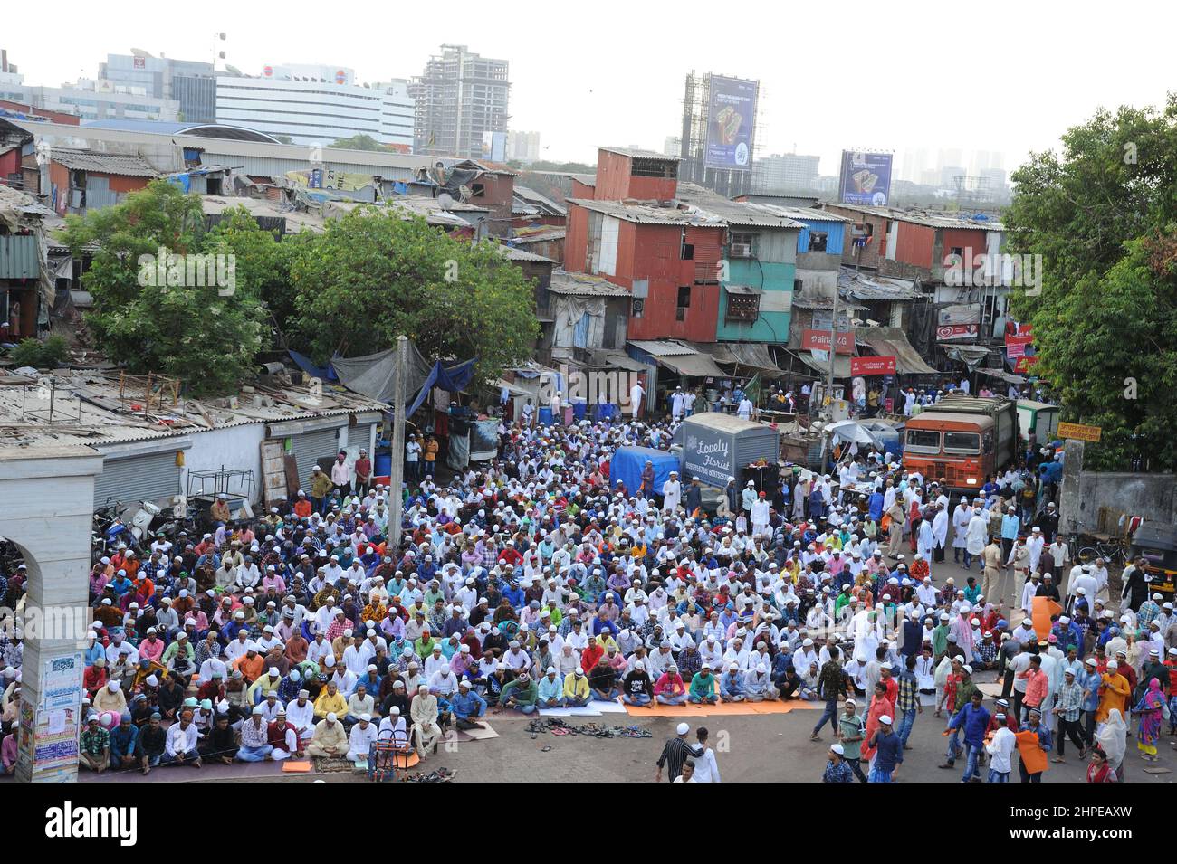 Mumbai Bandra Maharashtra India April 2019 : Festival of Indian Muslims ...