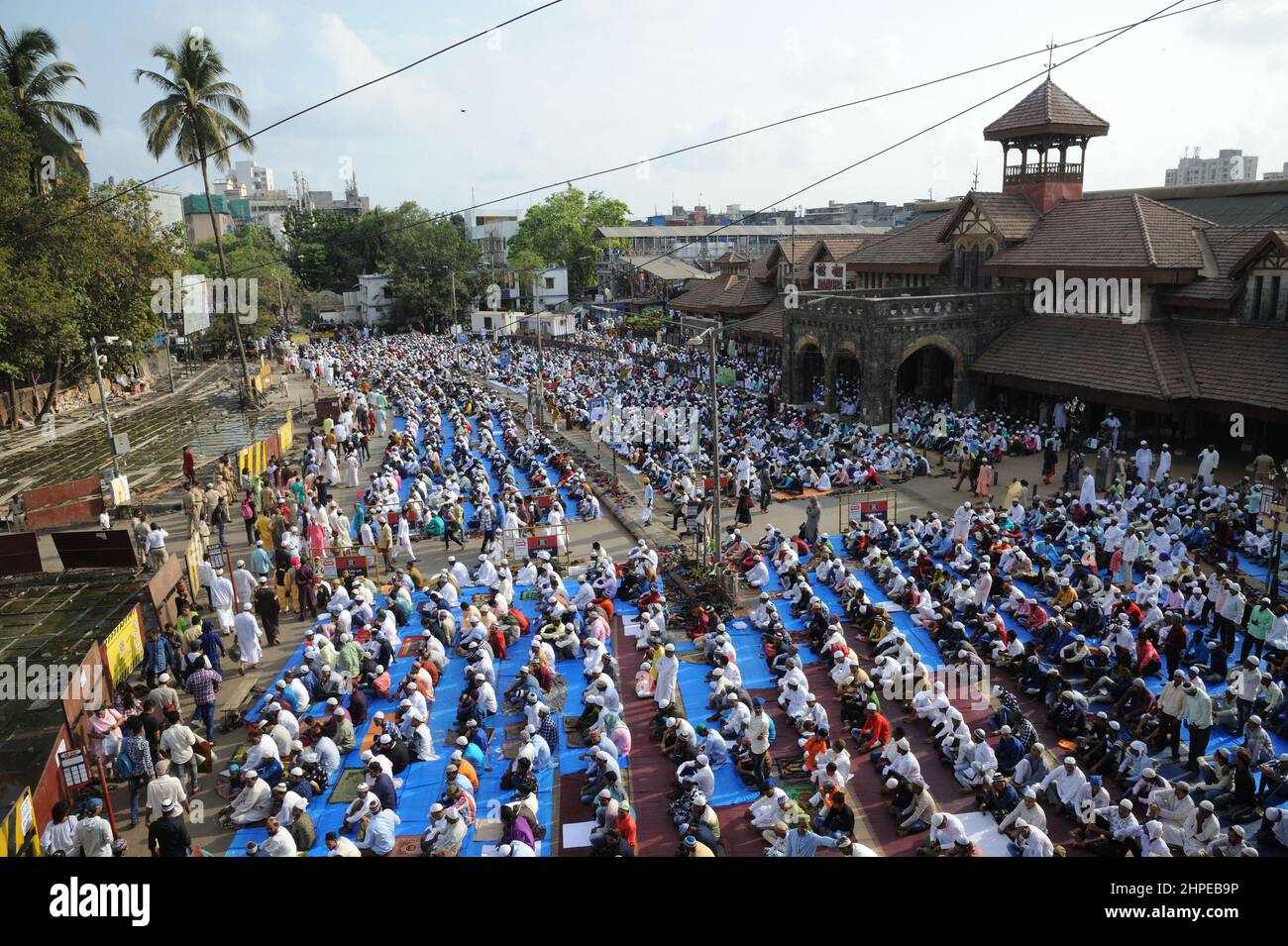 Mumbai Bandra Maharashtra India April 2019 : Festival of Indian Muslims ...