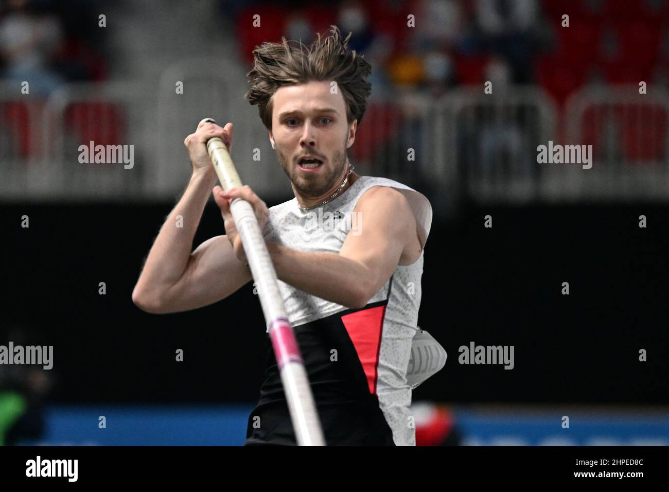 Pal haugen lillefosse pole vault hi-res stock photography and images ...