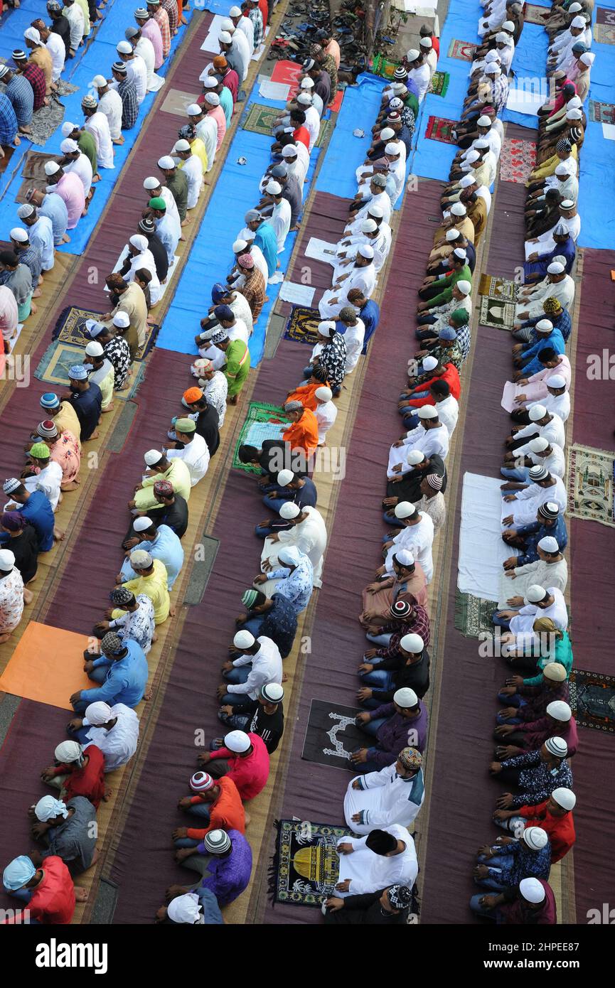 Mumbai Bandra Maharashtra India April 2019 : Festival of Indian Muslims ...