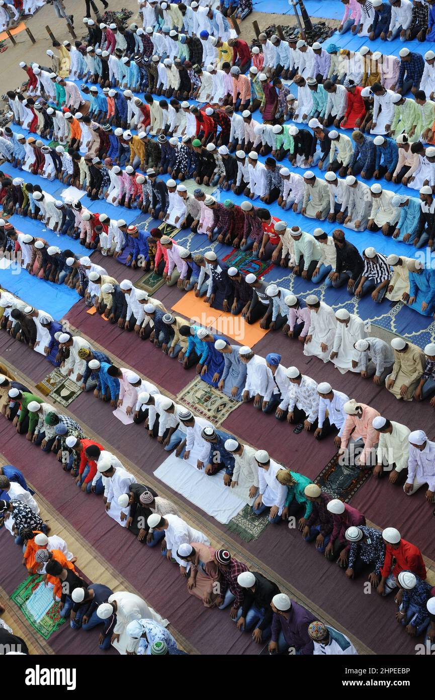 Mumbai Bandra Maharashtra India April 2019 : Festival of Indian Muslims ...