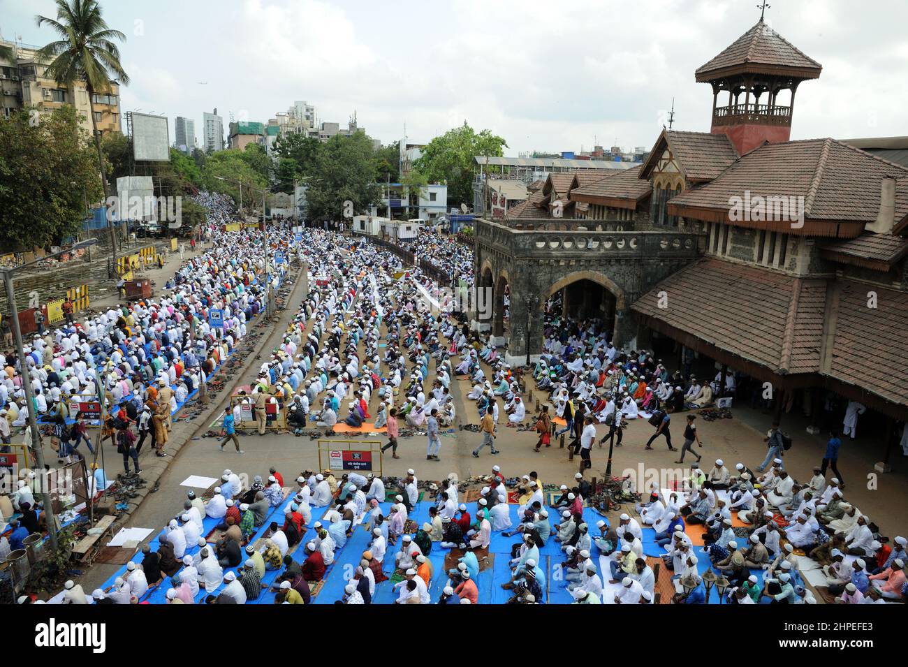 Mumbai Bandra Maharashtra India April 2019 : Festival of Indian Muslims ...