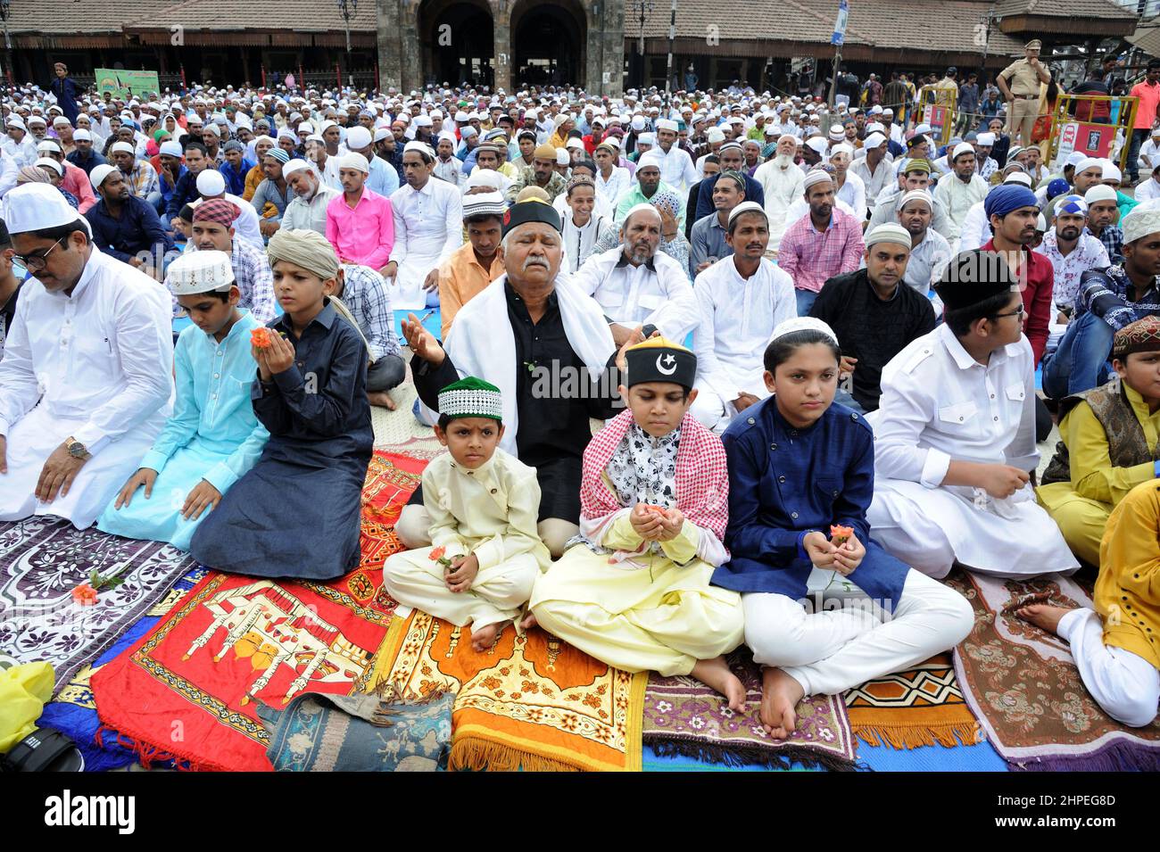 Mumbai Bandra Maharashtra India April 2019 : Festival of Indian Muslims ...