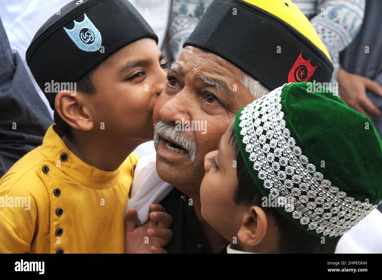 Mumbai Bandra Maharashtra India April 2019 : Festival of Indian Muslims ...