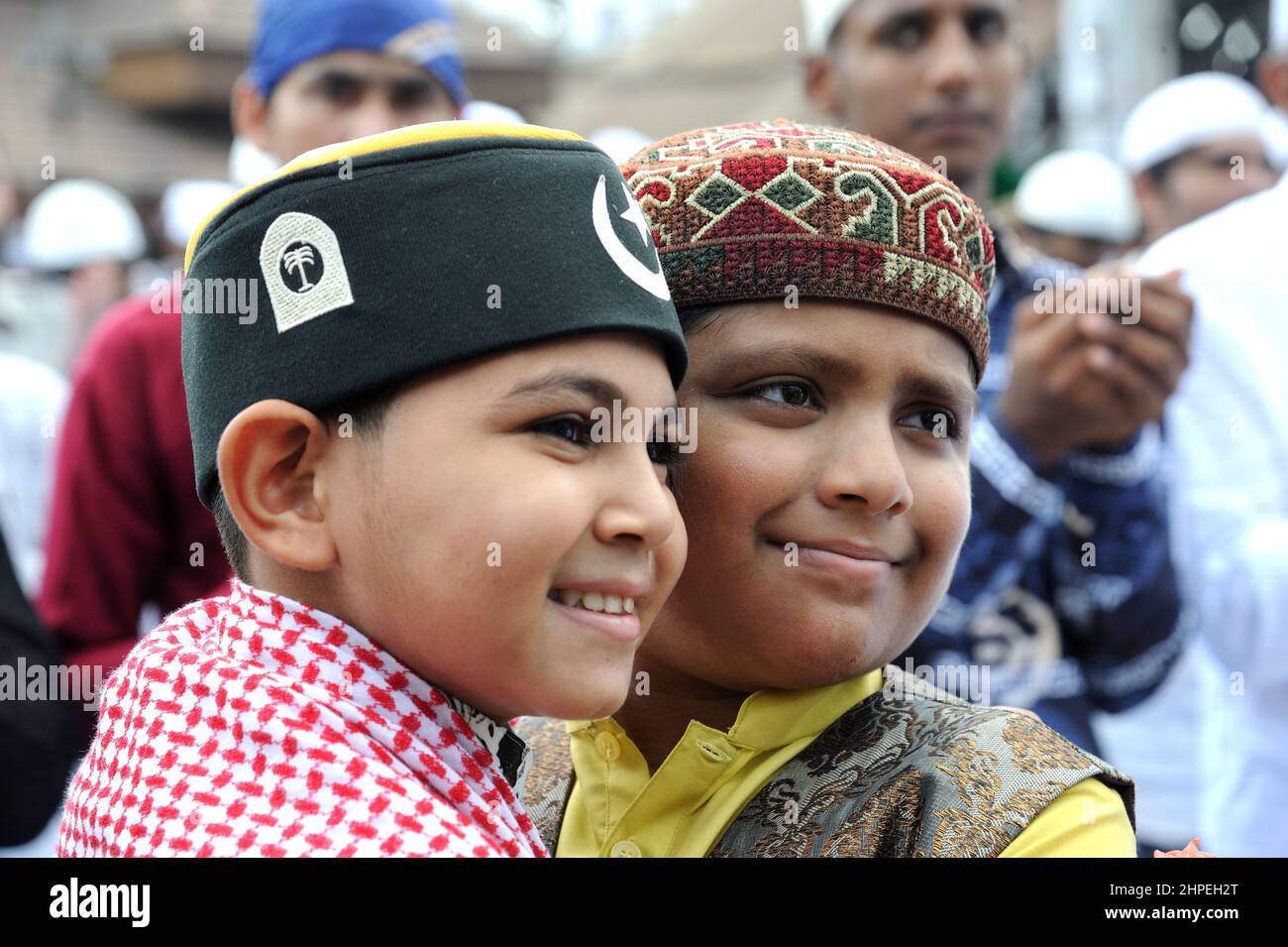 Mumbai Bandra Maharashtra India April 2019 : Festival of Indian Muslims ...