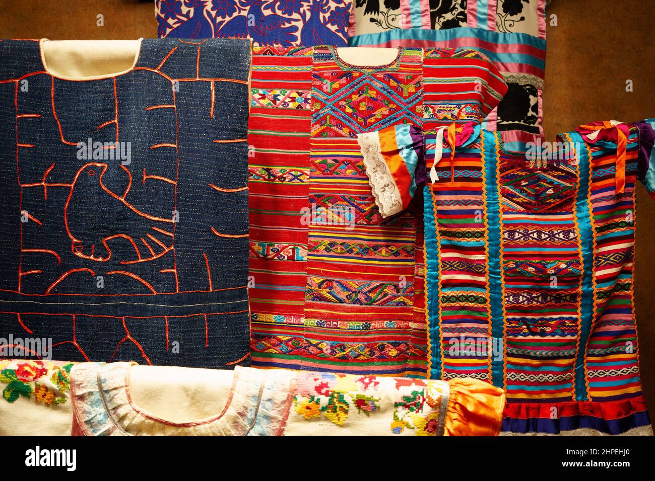 Mexican traditional crafts Stock Photo - Alamy