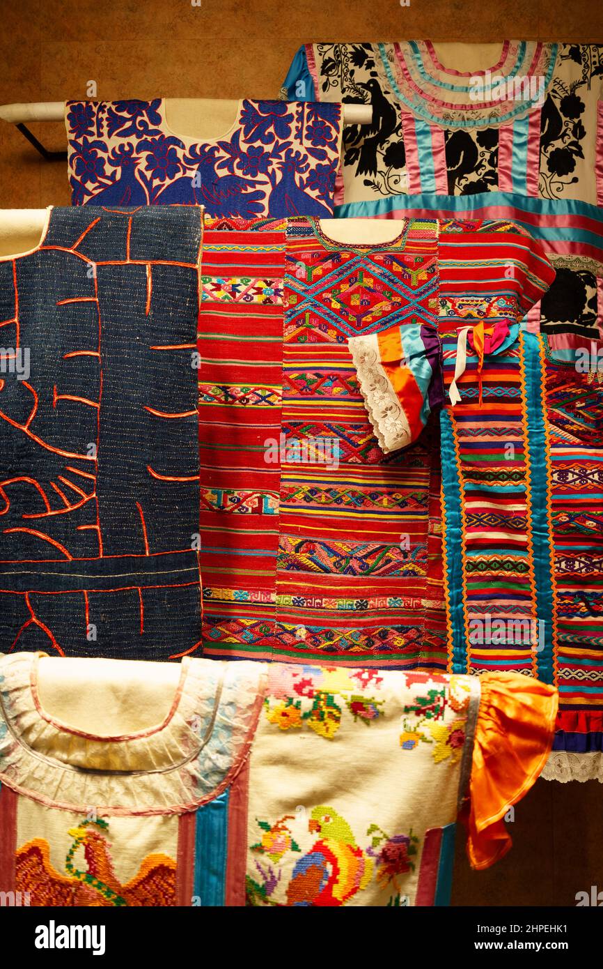 Mexican traditional crafts Stock Photo - Alamy