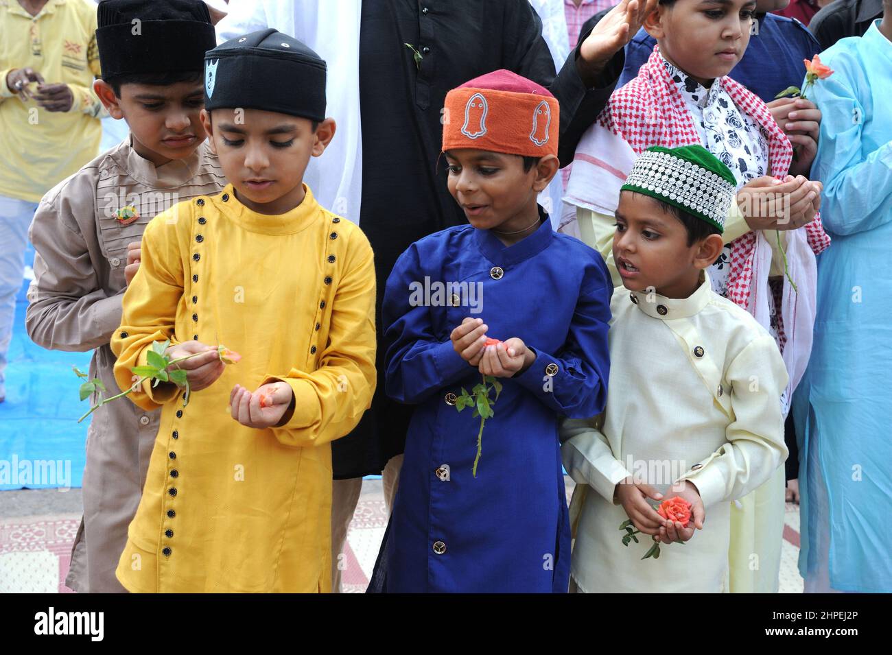 Mumbai Bandra Maharashtra India April 2019 : Festival of Indian Muslims ...