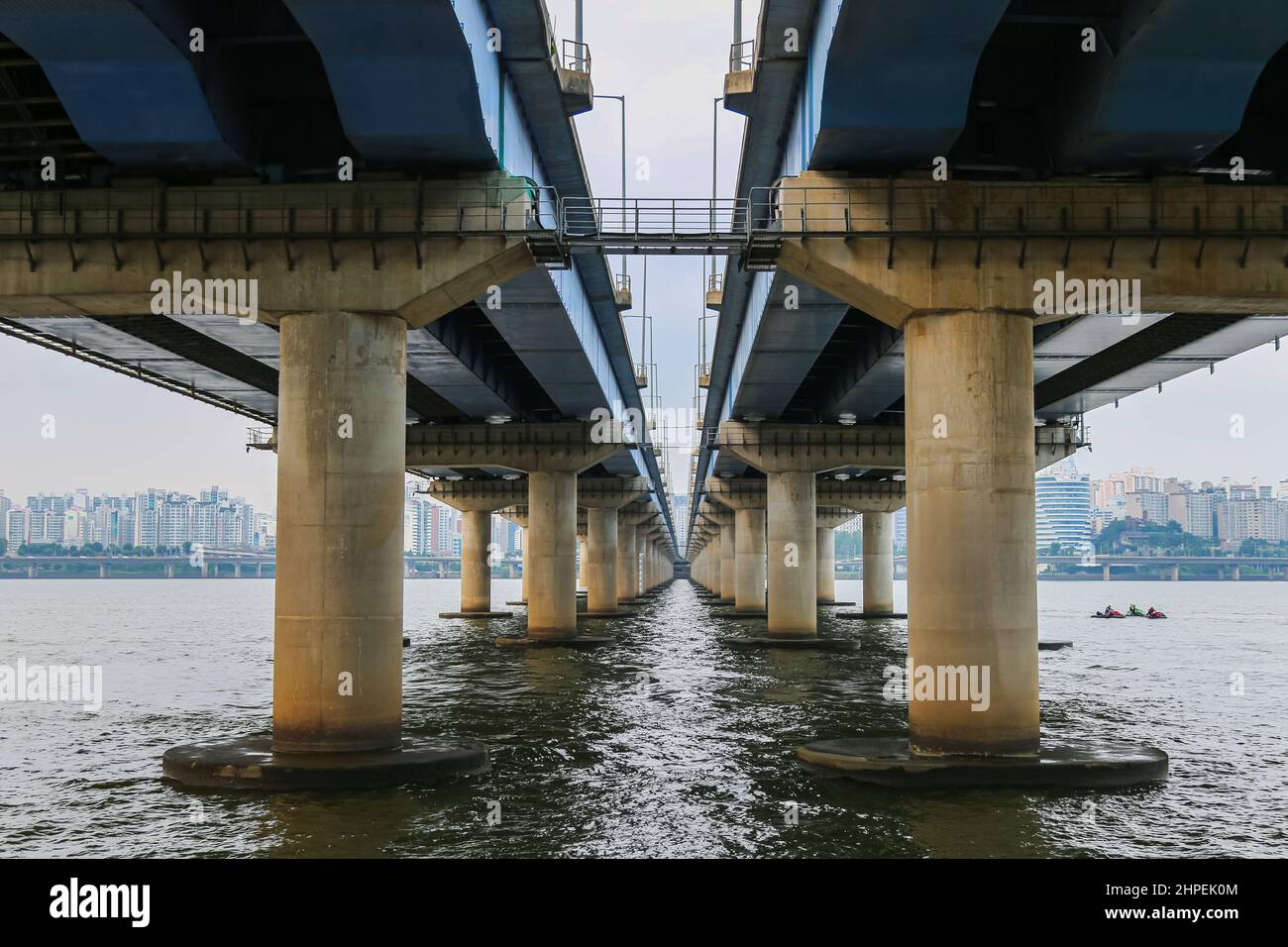 Under the Mapo Bridge on the Han River in the Korean capital Seoul ...