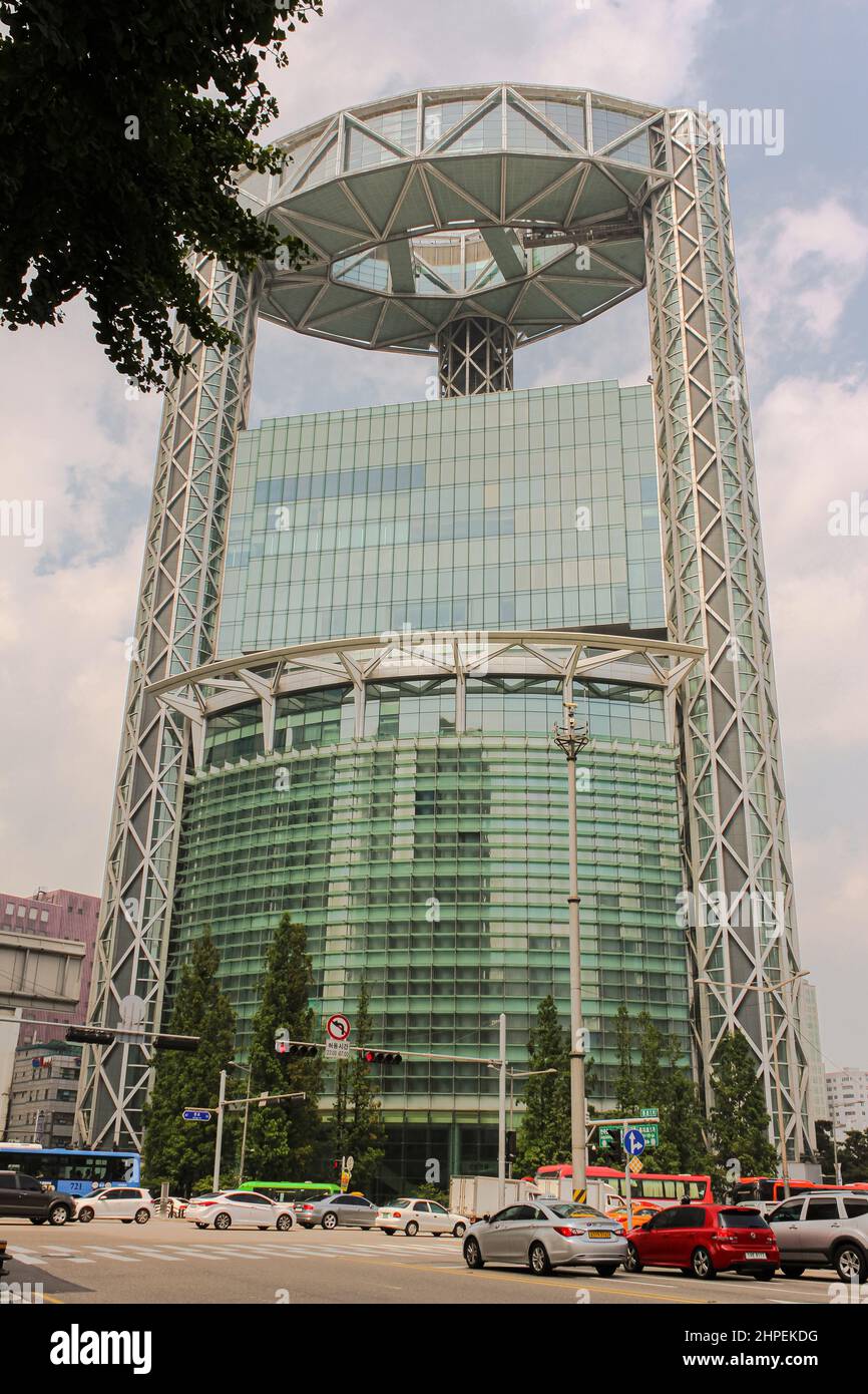 Seoul, South Korea - July 24, 2020: Jongno Tower, skyscraper in ...
