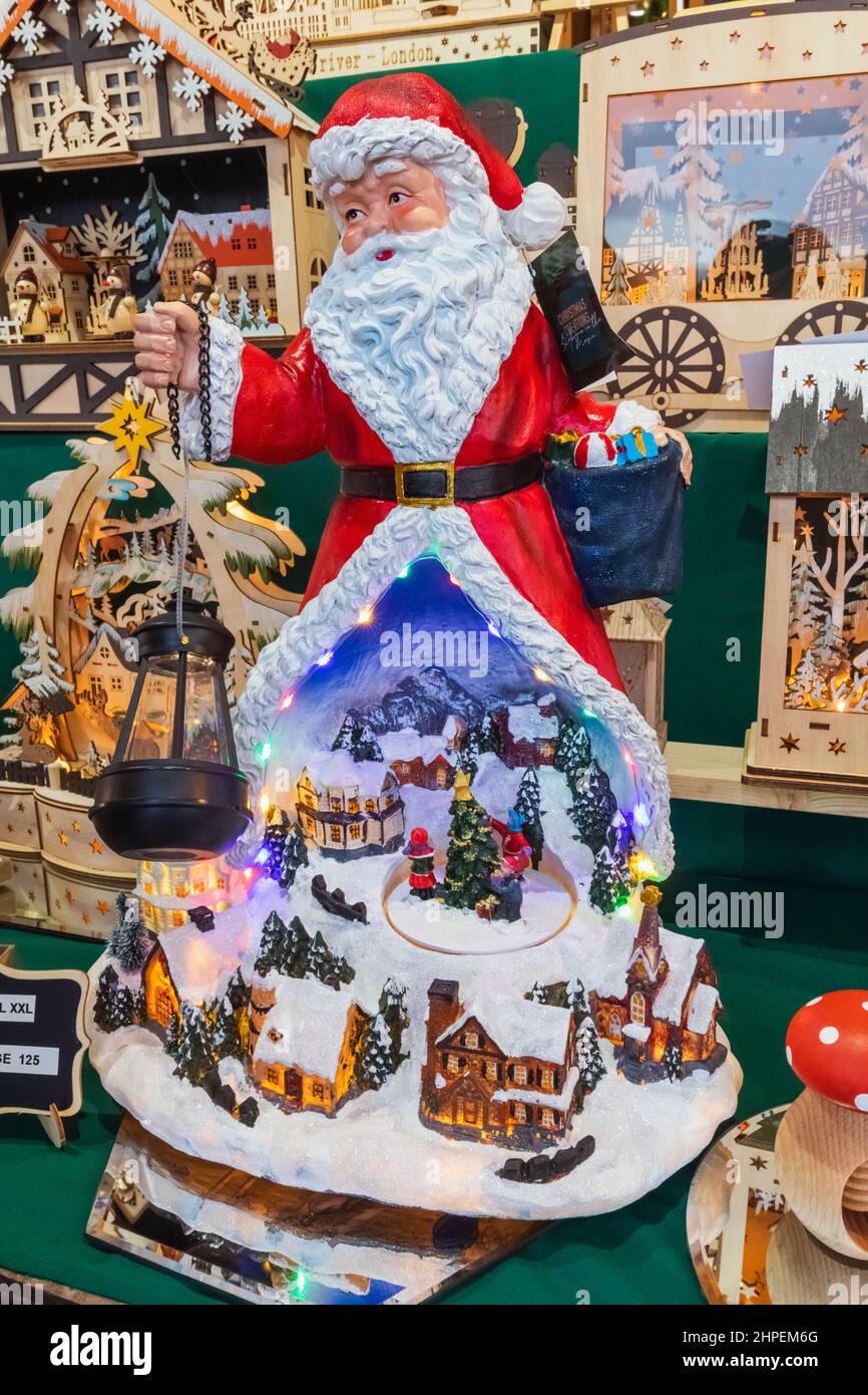 Father christmas statue hi-res stock photography and images - Alamy