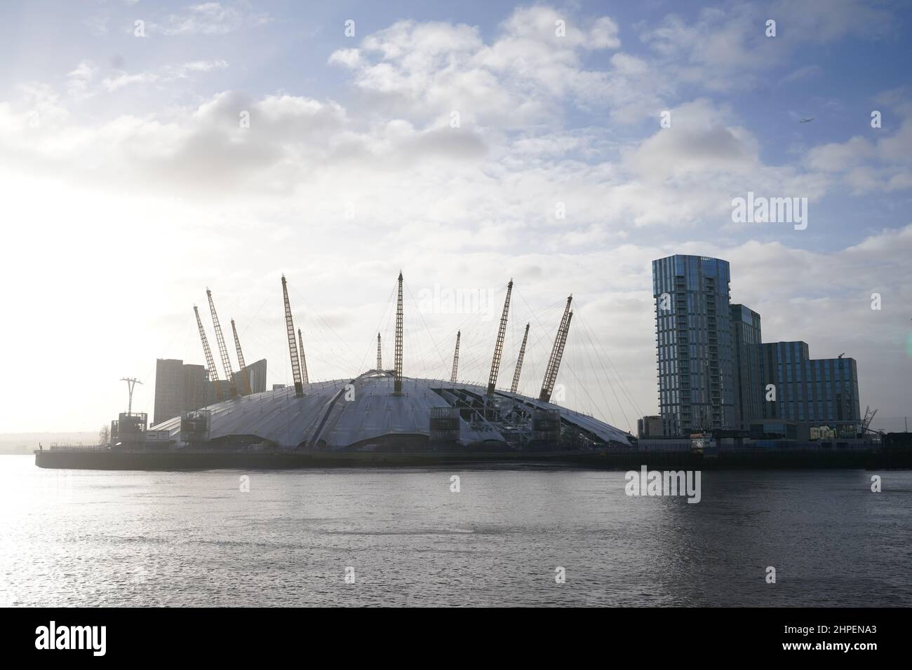 O2 arena white roof hi-res stock photography and images - Alamy