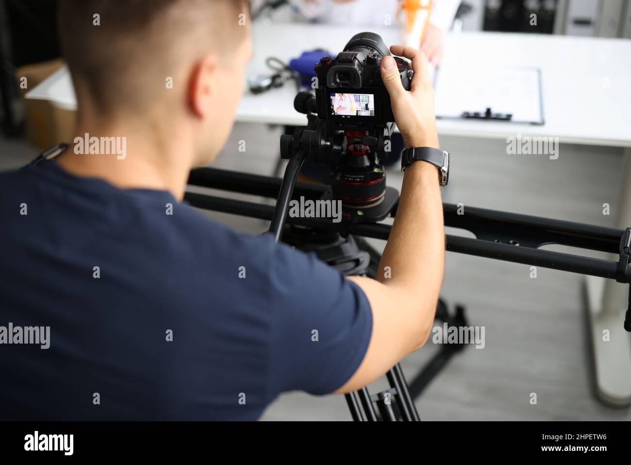 Camerawoman and studio hi-res stock photography and images - Alamy