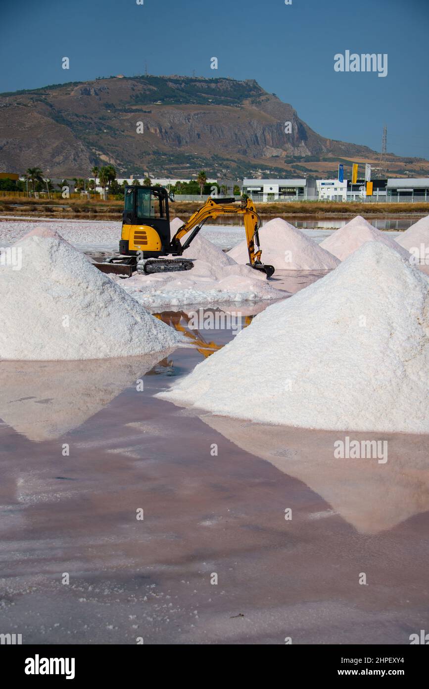 Sicily salt mines hi-res stock photography and images - Alamy