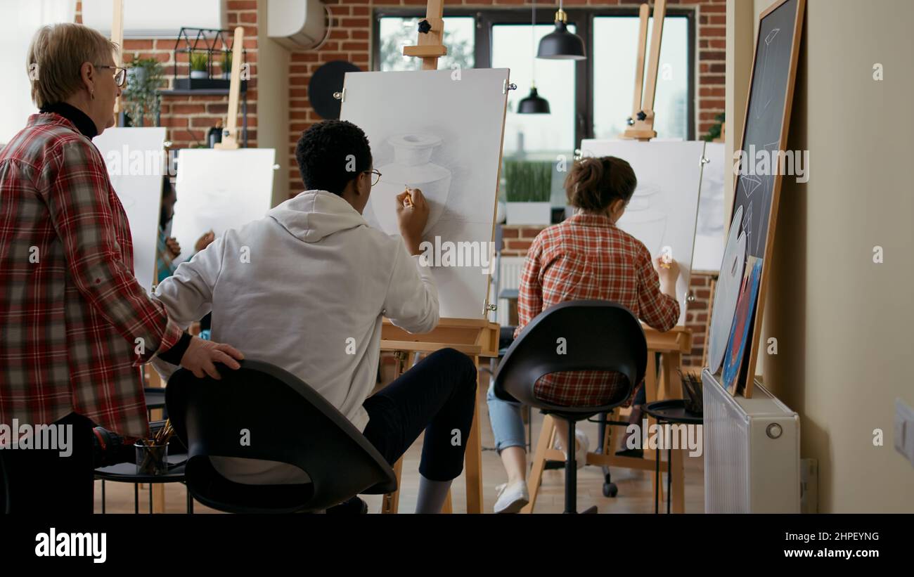 Artist easel diverse hi-res stock photography and images - Alamy