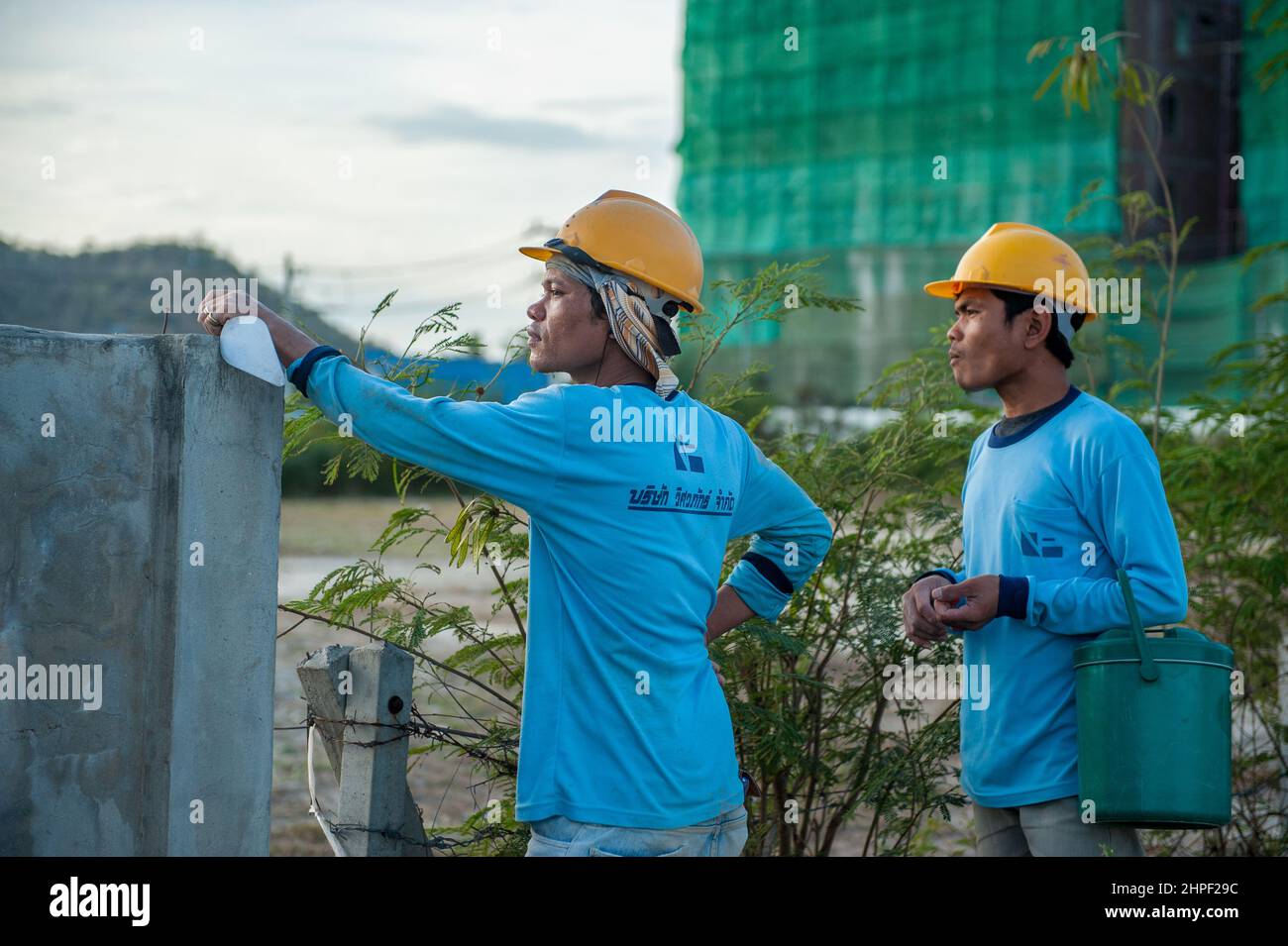 Construction worker workers hi-res stock photography and images - Alamy