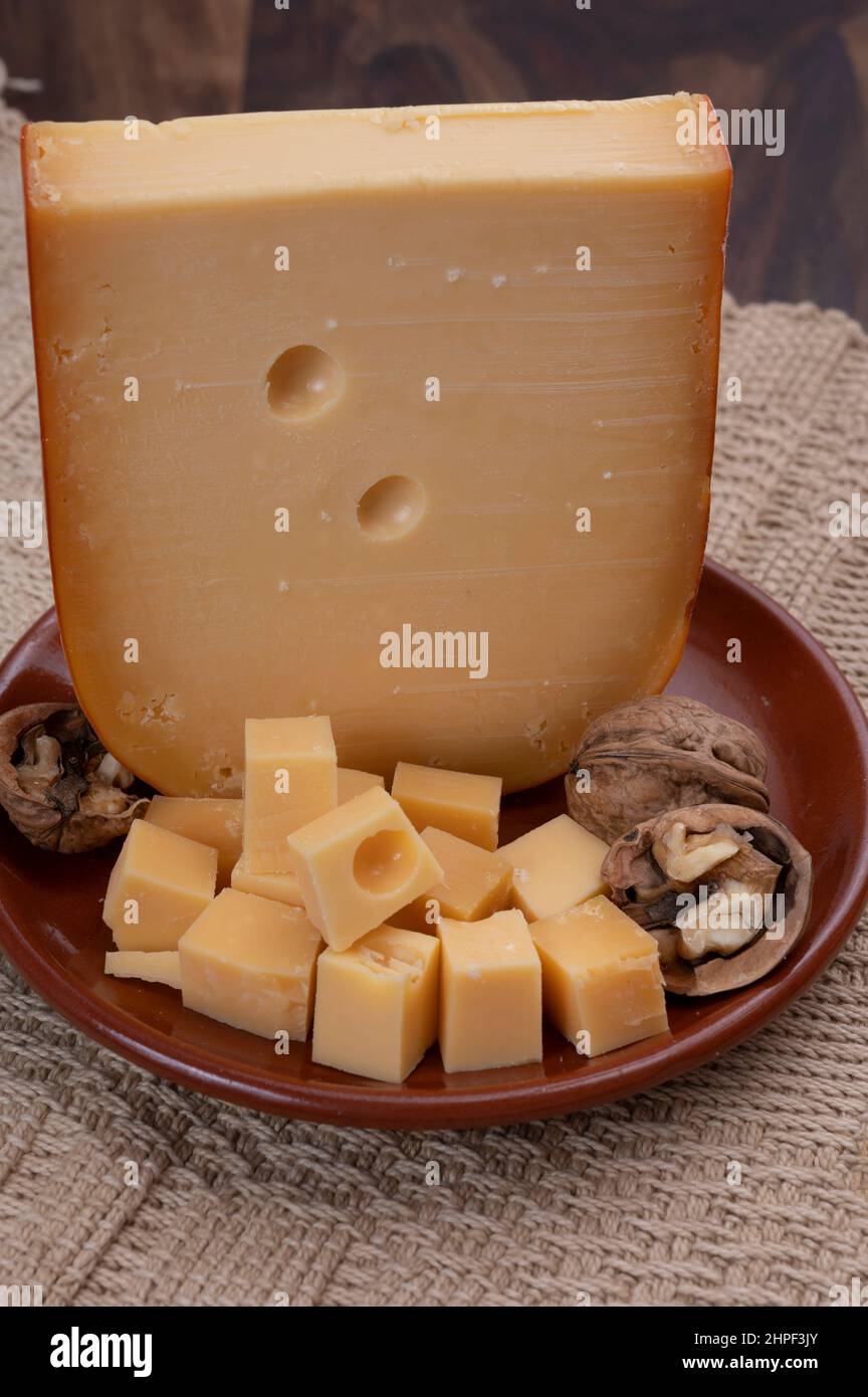 Beemster cow hi-res stock photography and images - Alamy