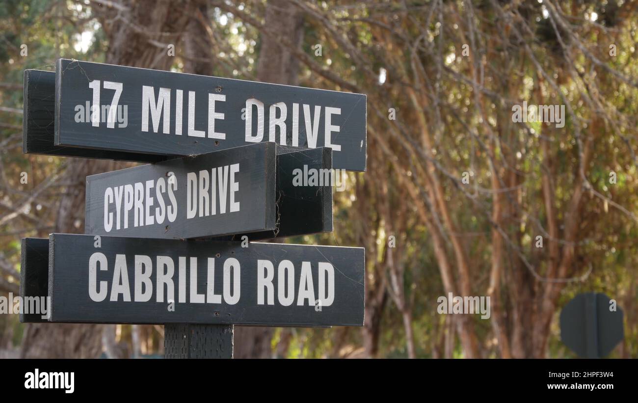 Scenic 17-mile drive wooden road sign, Monterey peninsula, Big Sur ...