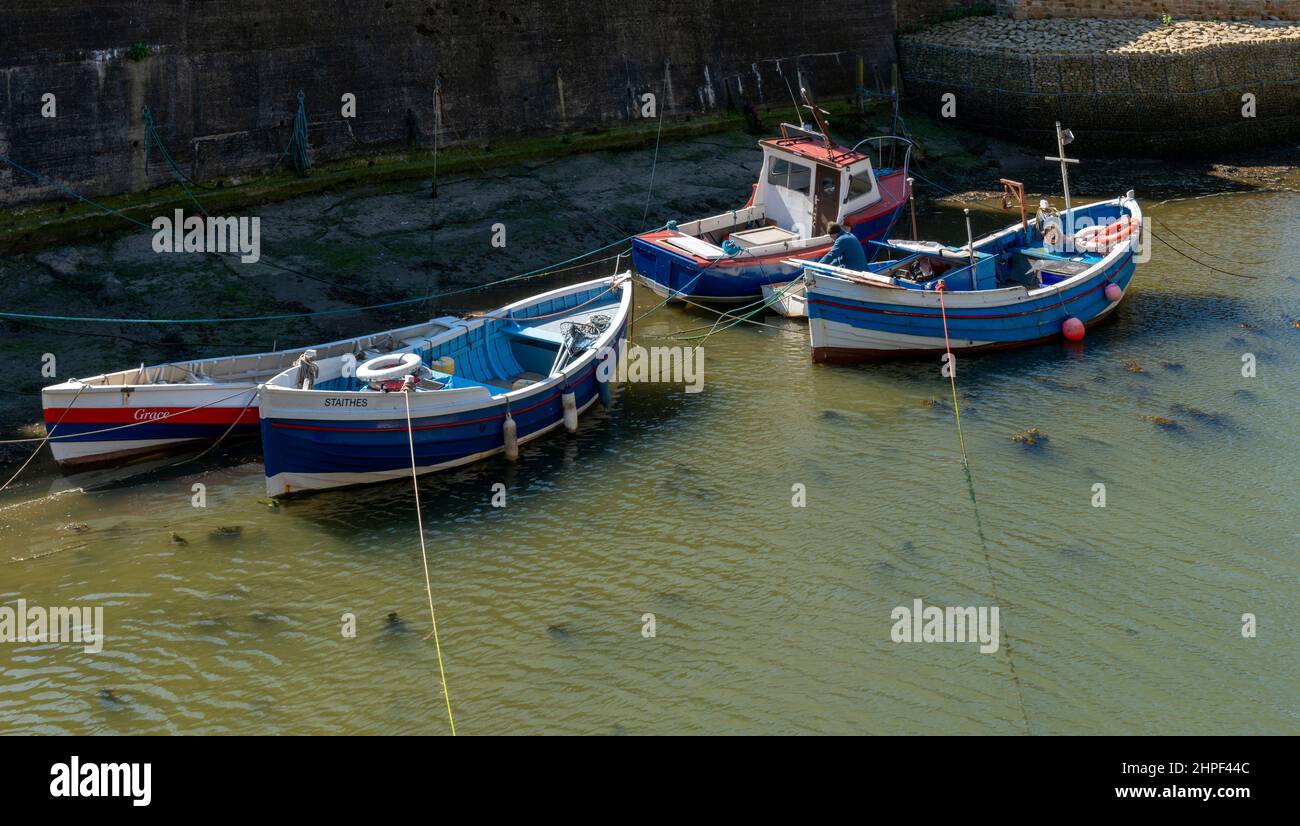Sunset at Saltwick Bay near Whitby Stock Photo - Alamy