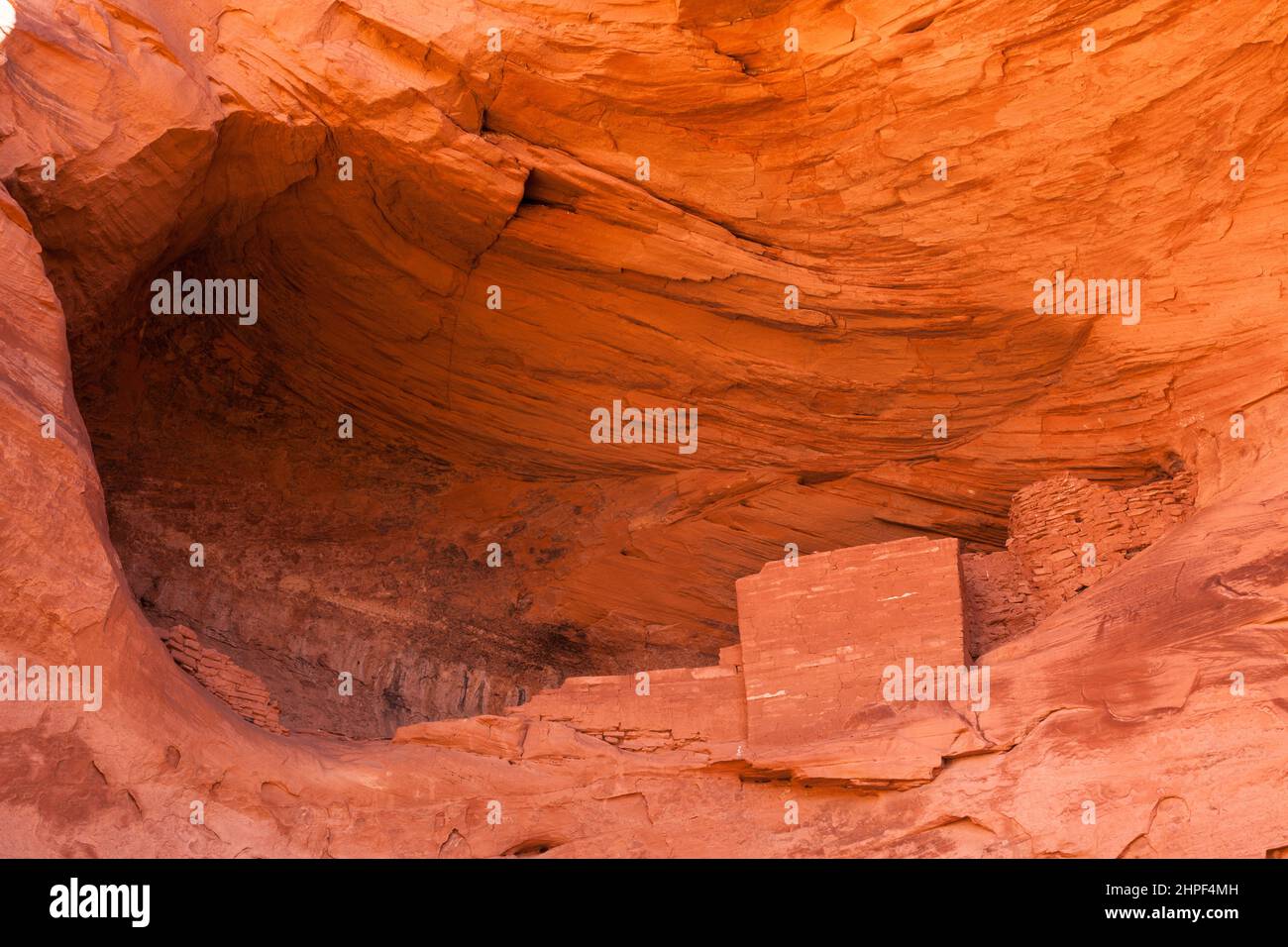 The Square House Ruin is a small 1000-year old Ancestral Puebloan cliff ...
