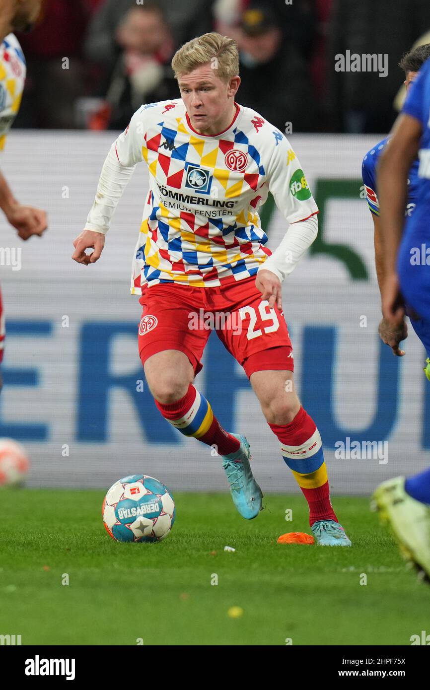 Mainz, Germany. 18th Feb, 2022. Soccer: Bundesliga, FSV Mainz 05 - Bayer Leverkusen, Matchday 23 ...