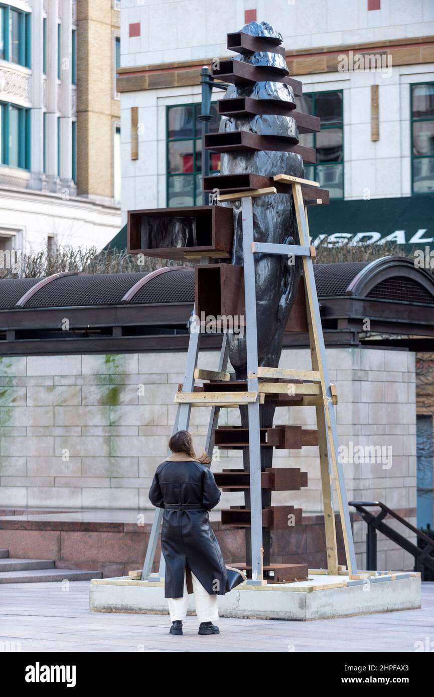 London, UK. 21 February 2022. "TITANS XIV", a 5m high monolithic work ...