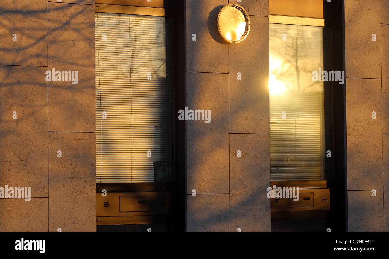 Lighted building hi-res stock photography and images - Alamy