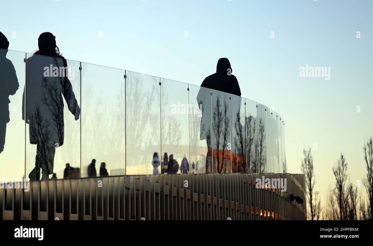 Journalist silhouettes hi-res stock photography and images - Alamy